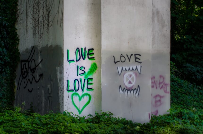 Recognizing Love Bombing and Devaluation in the Workplace